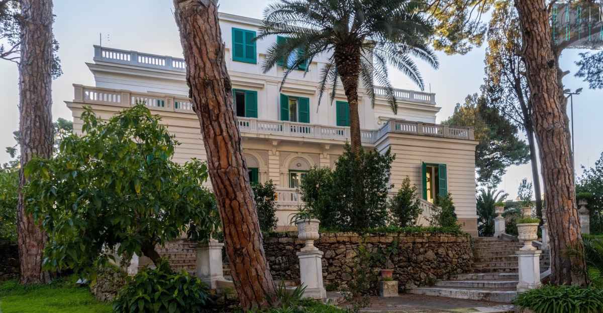 Maestosa e nascosta: è Villa Grassi, simbolo della borghesia tedesca ...