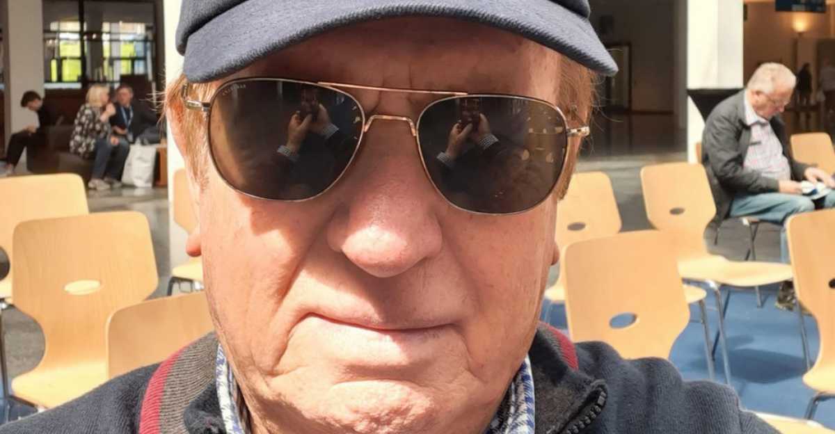 A 86 anni guida ancora l-elicottero- la storia di Enzo | Barinedita ...