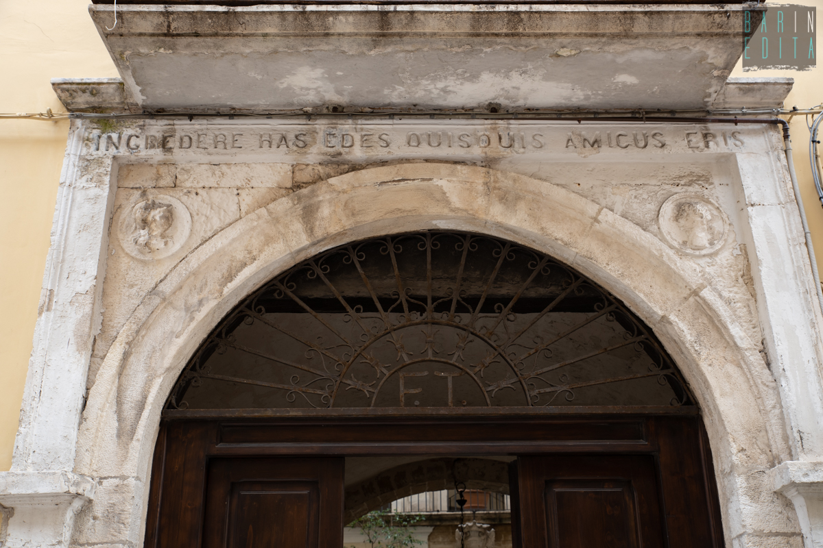 La storia dei falsi miti baresi- Iapige e Barione | Barinedita ...