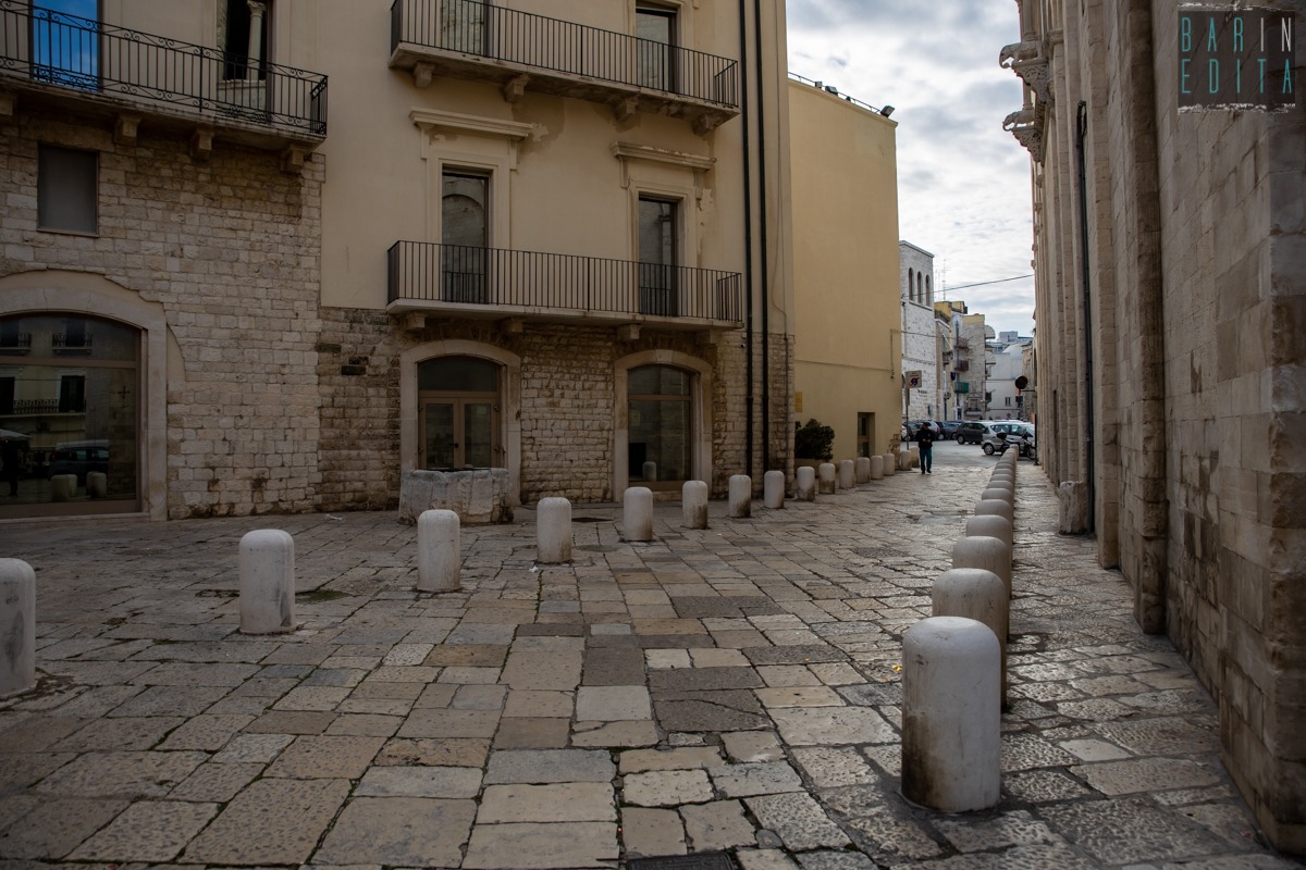 La pavimentazione bianca e nera di Bari Vecchia | Barinedita - Testata ...