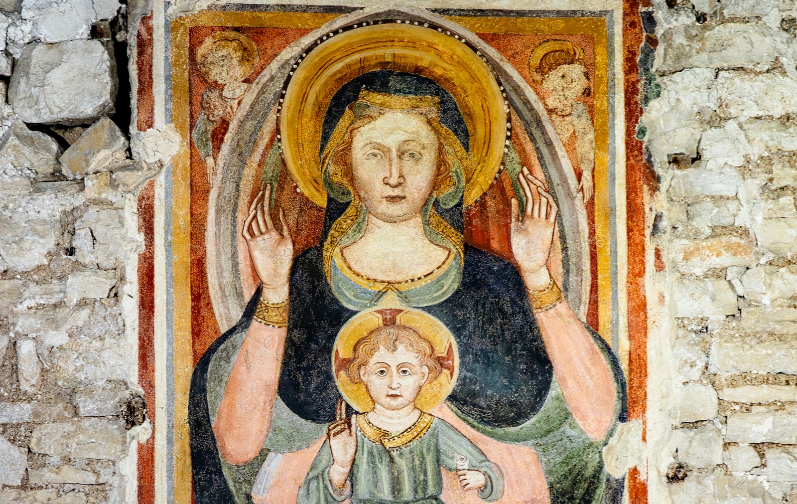 Il restauro dell-affresco della Madonna del Segno | Barinedita ...