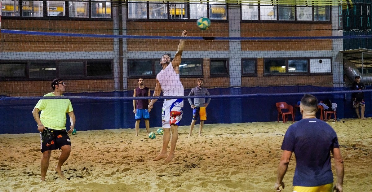 Bari, passione "beach volley": 30 campi sparsi per la città e una ...