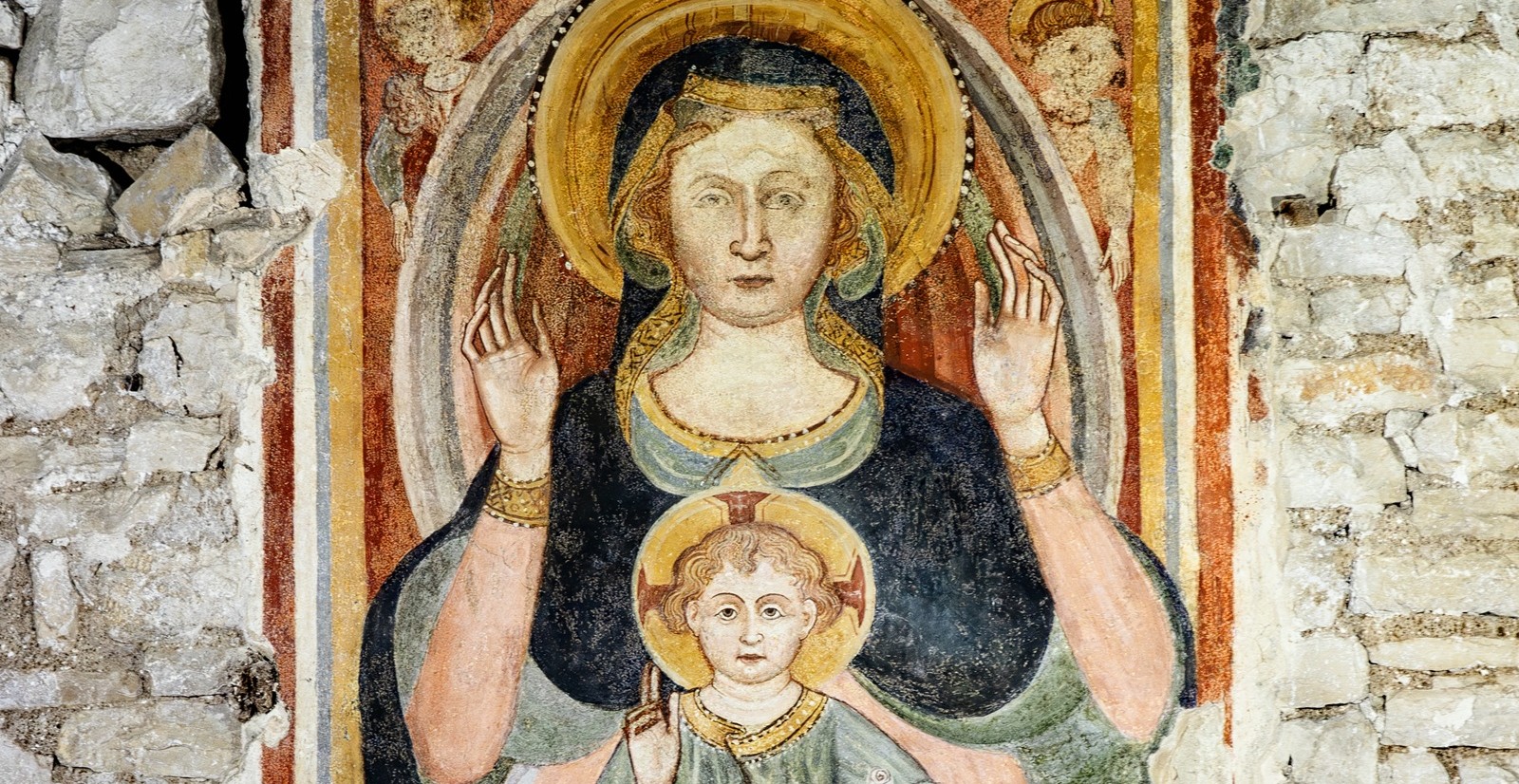 Bari, chiesa di San Martino: restaurato l'antico affresco della Madonna ...