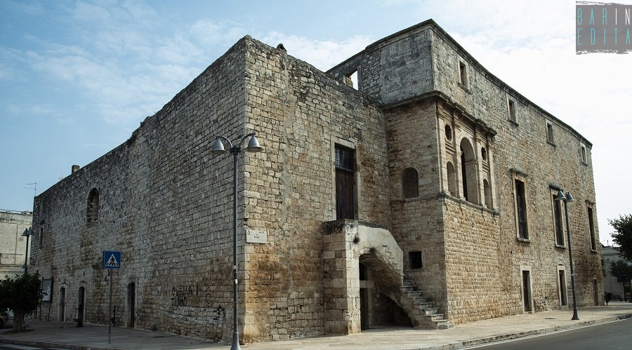 Nobile, antico e imponente: alla scoperta dell'abbandonato castello di ...
